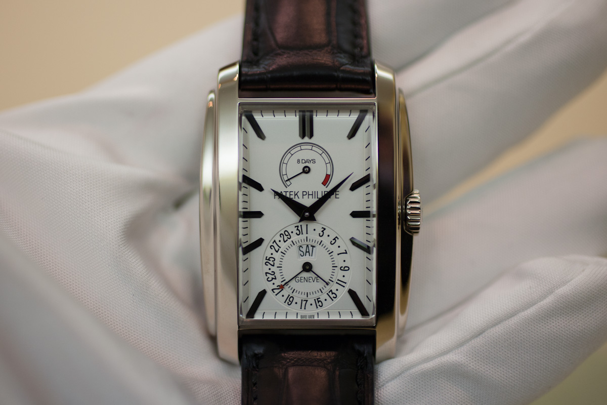 Introducing The Patek Philippe Ref. 5200 Gondolo 8 Days, Day & Date ...