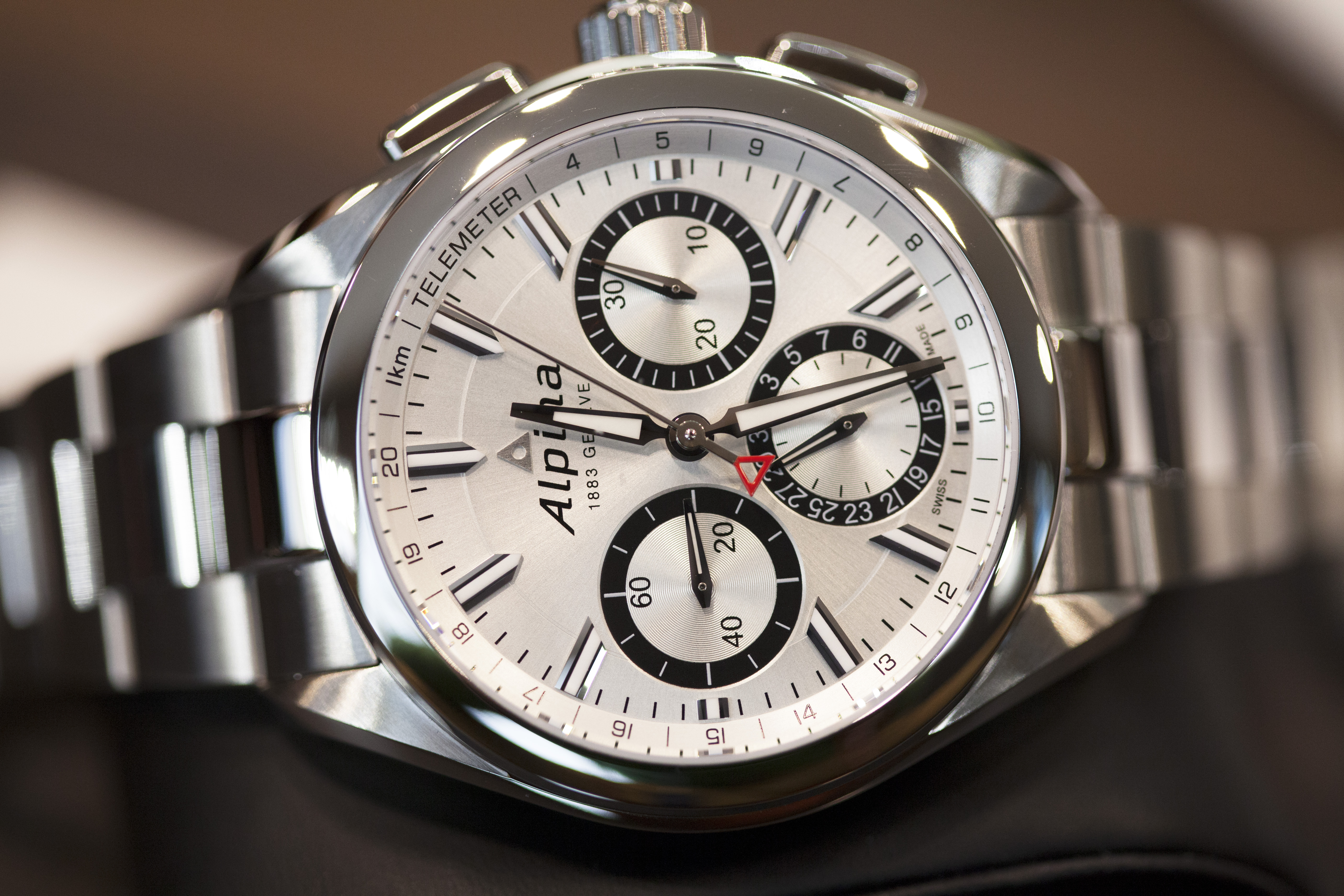 Hands-On: With the Alpina Alpiner 4 Flyback Chronograph And In-House AL ...