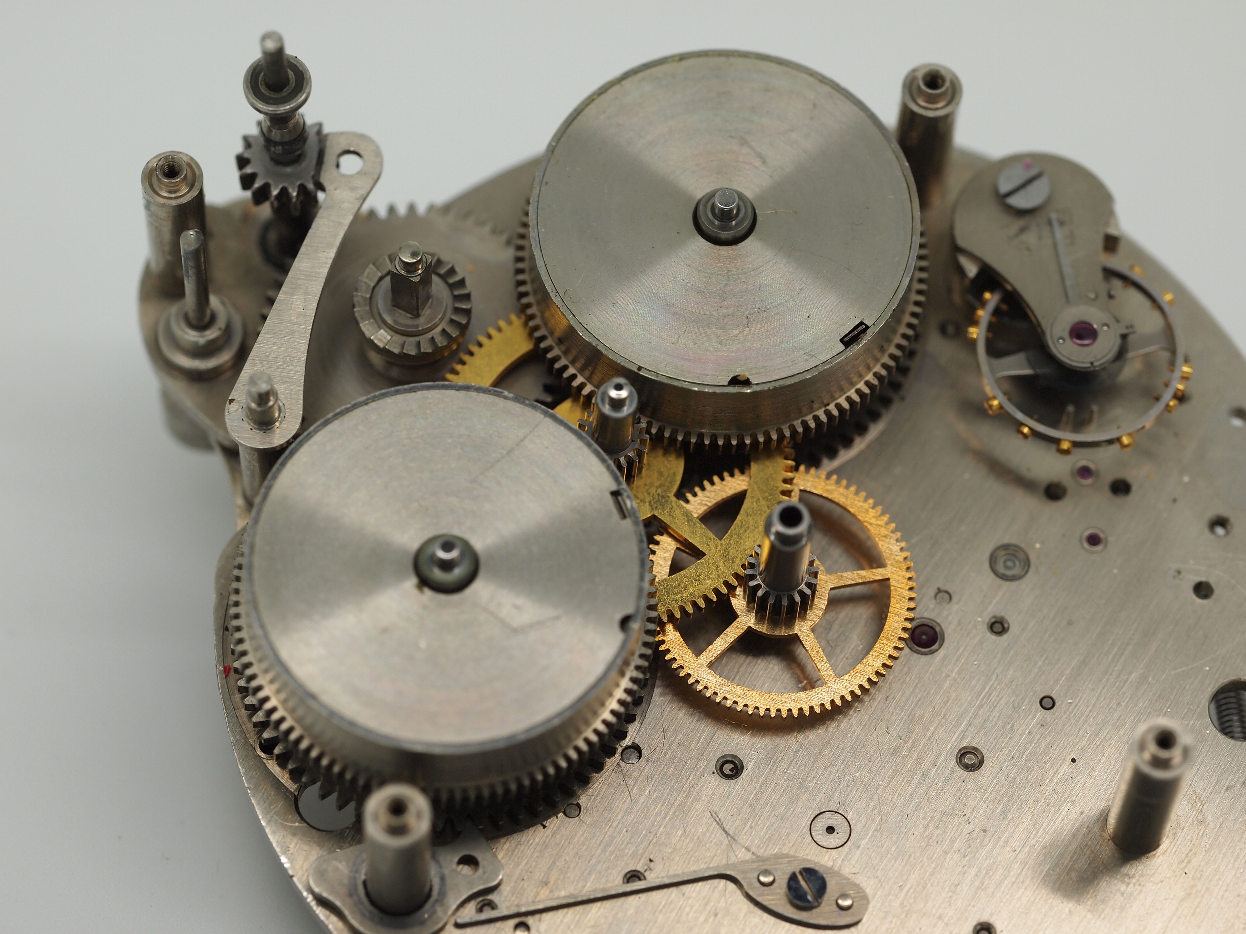 Inside The Restoration Of A World War II Hamilton 37500 Cockpit Clock ...