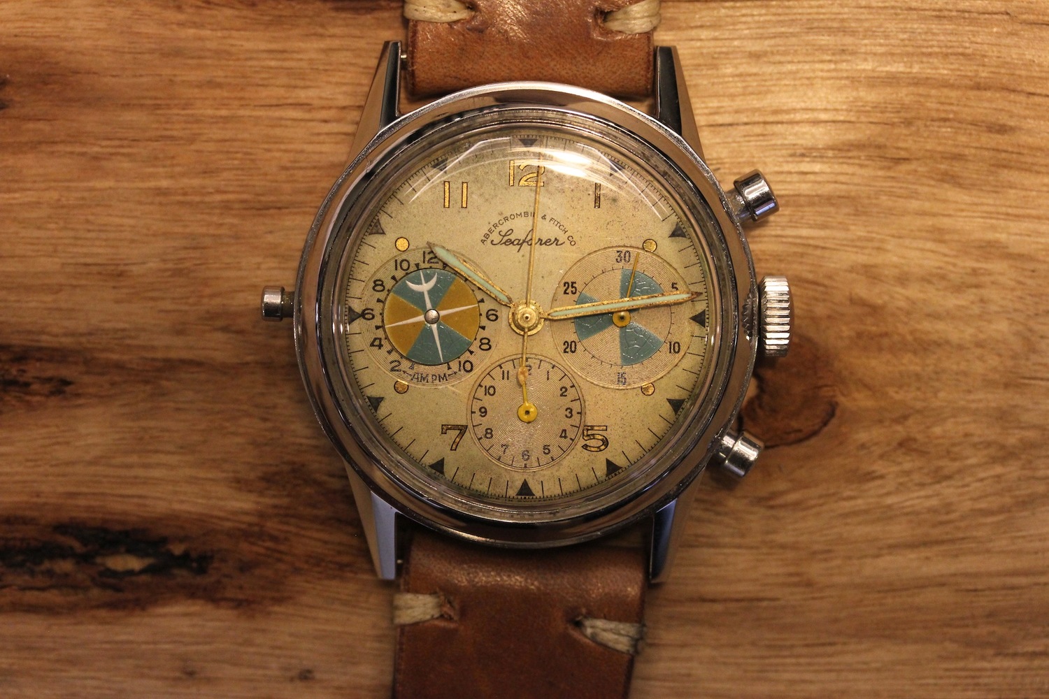 HODINKEE At The Pop-Up Flea: All The Vintage Watches You Can Handle ...