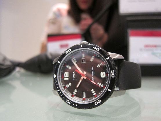 Introducing The Timex Originals Dive Watch: A Vintage Diver Without The ...