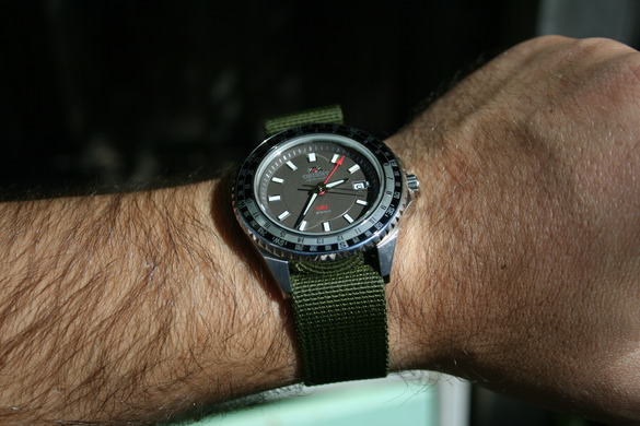 VIDEO REVIEW: The Orient Excursionist, A Very Affordable & Rugged GMT ...