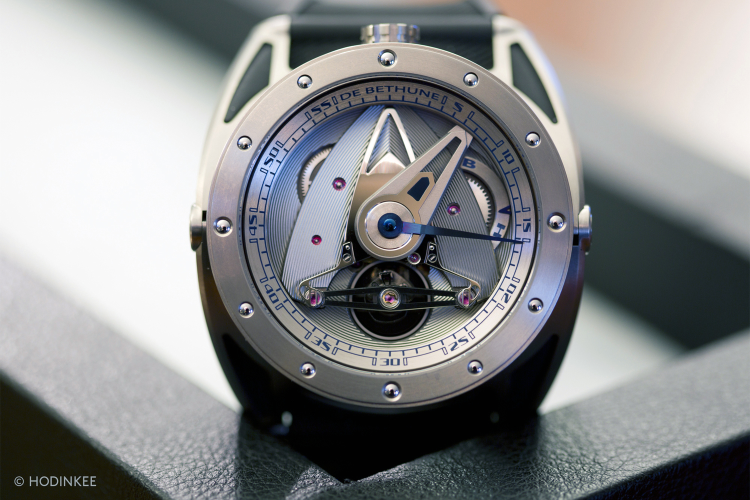 The New DB28 GS Is De Bethune's Intergalactic Take On The Waterproof ...