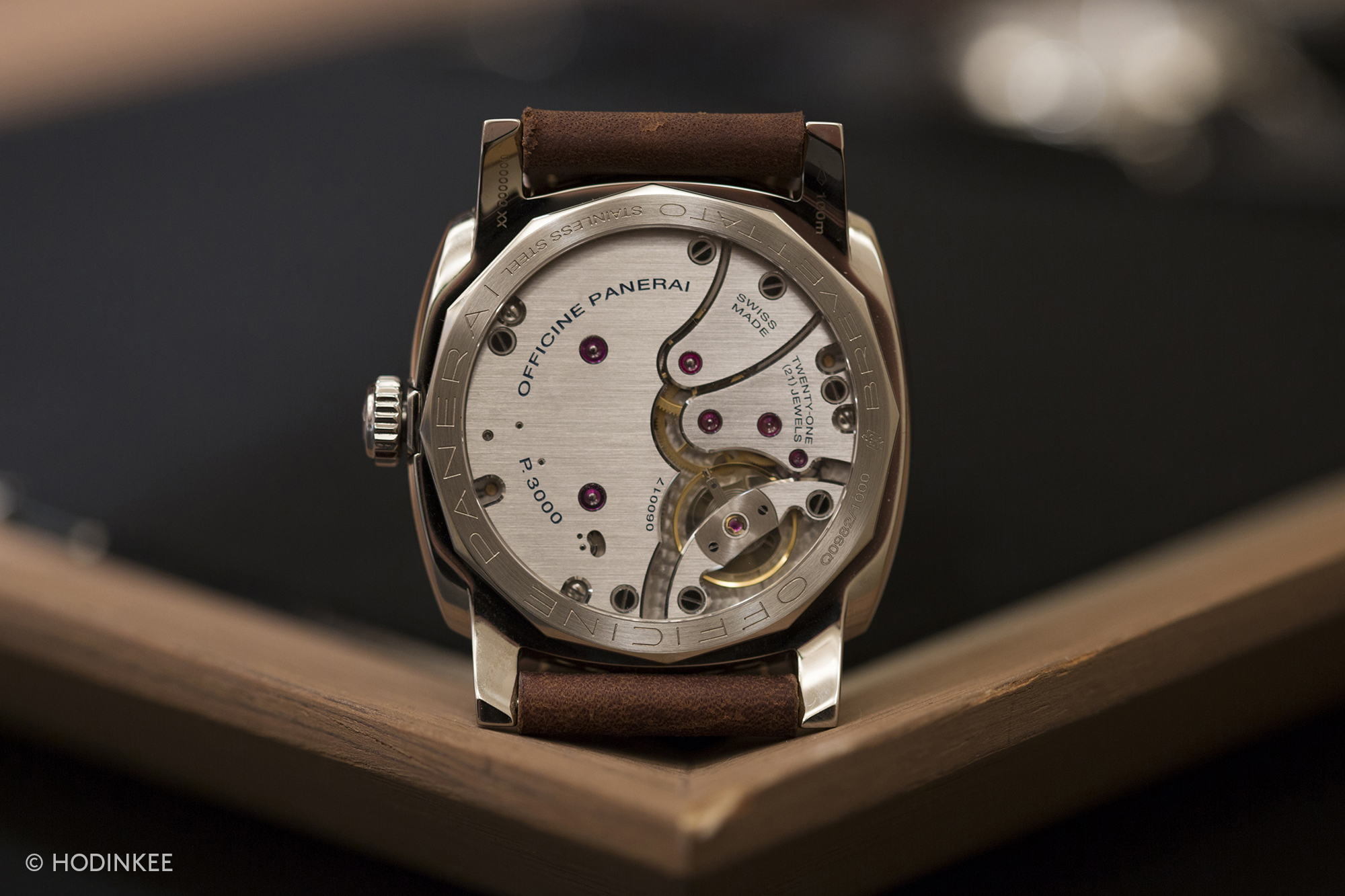 Hands-On: The Panerai Radiomir 1940 3 Days PAM 662 And Luminor 1950 PAM ...
