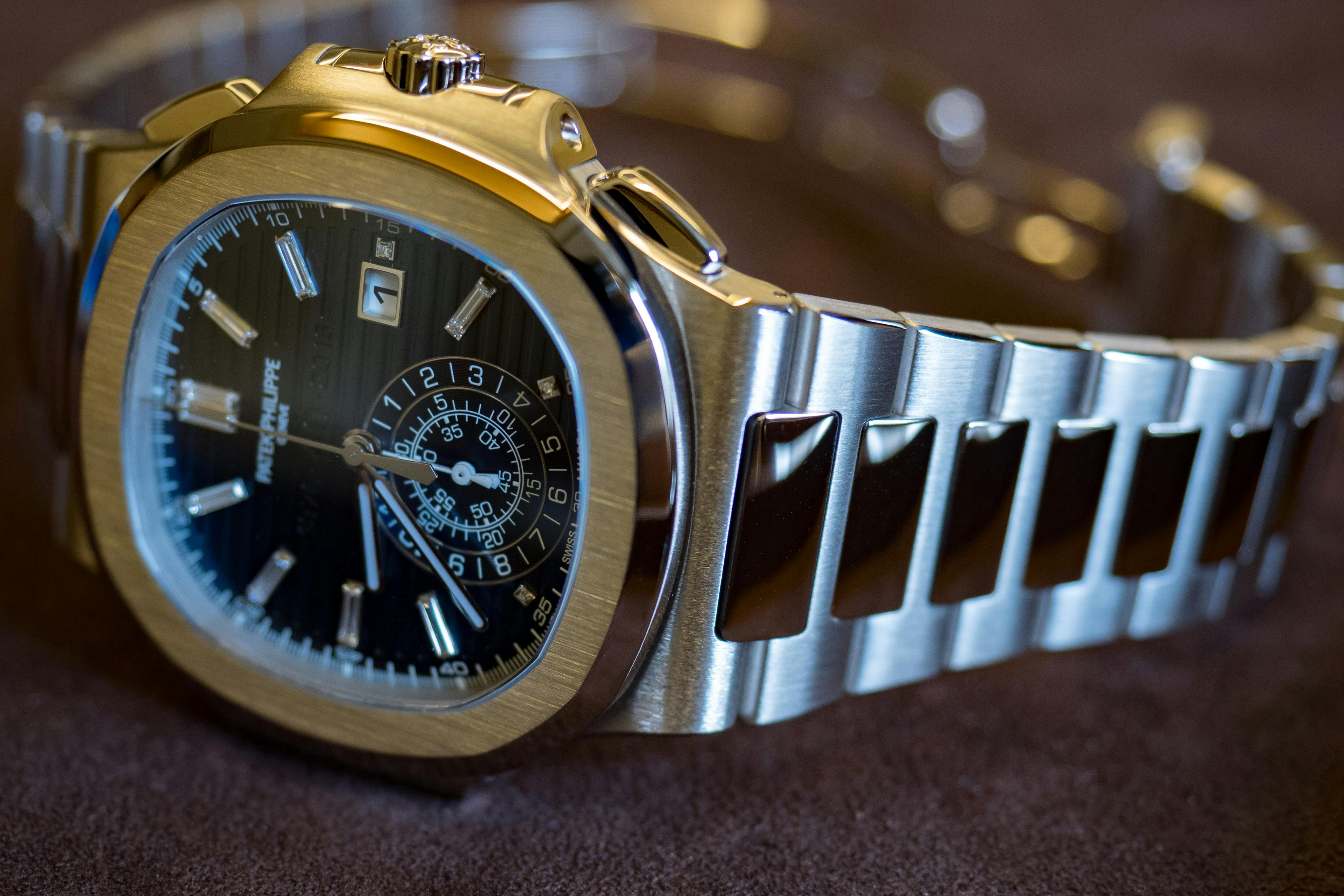 Hands-On: The Patek Philippe 5976/1G And The 5711/1P 40th Anniversary ...