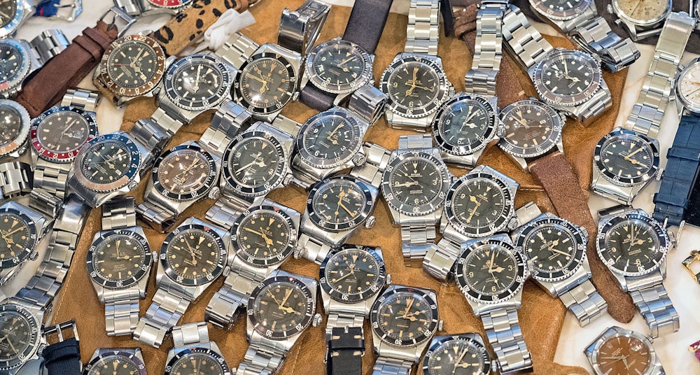 Recommended Reading: A Look Inside The Incredible Vintage Rolex Asylum ...