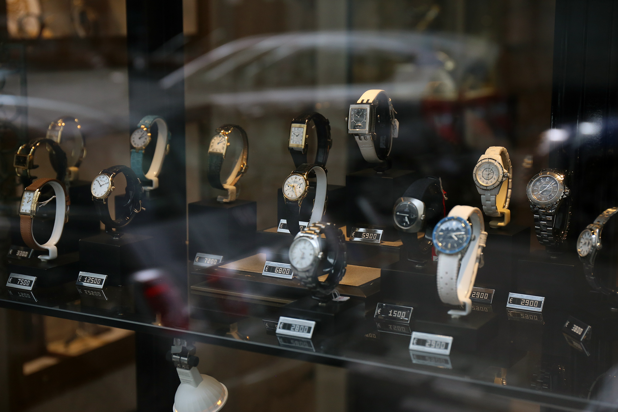 Photo Report: L’Horlogerie Pour Dames, A Vintage Watch Boutique For ...
