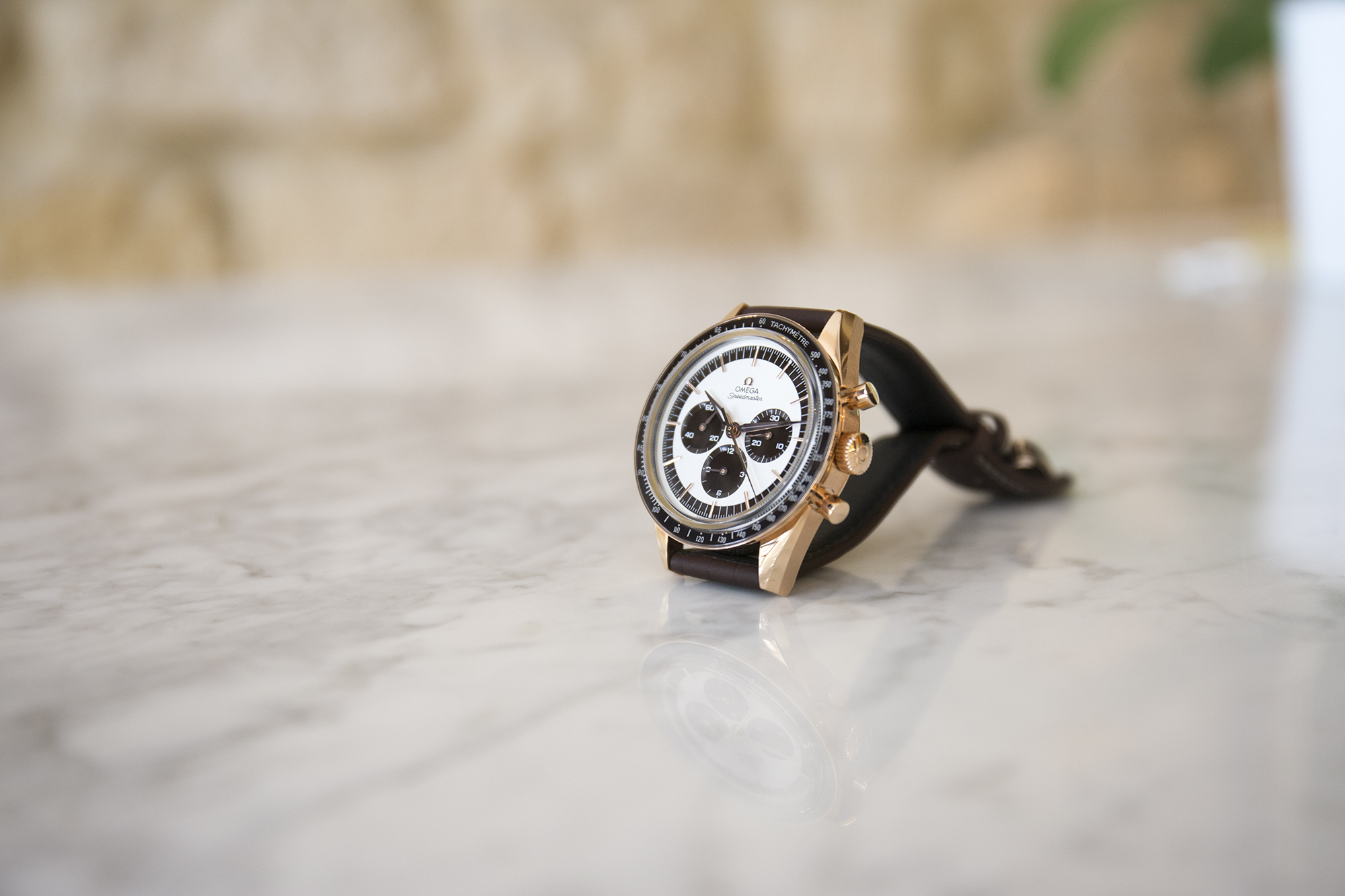 Hands-On: The Omega Speedmaster 'First Omega In Space' In Sedna Gold ...