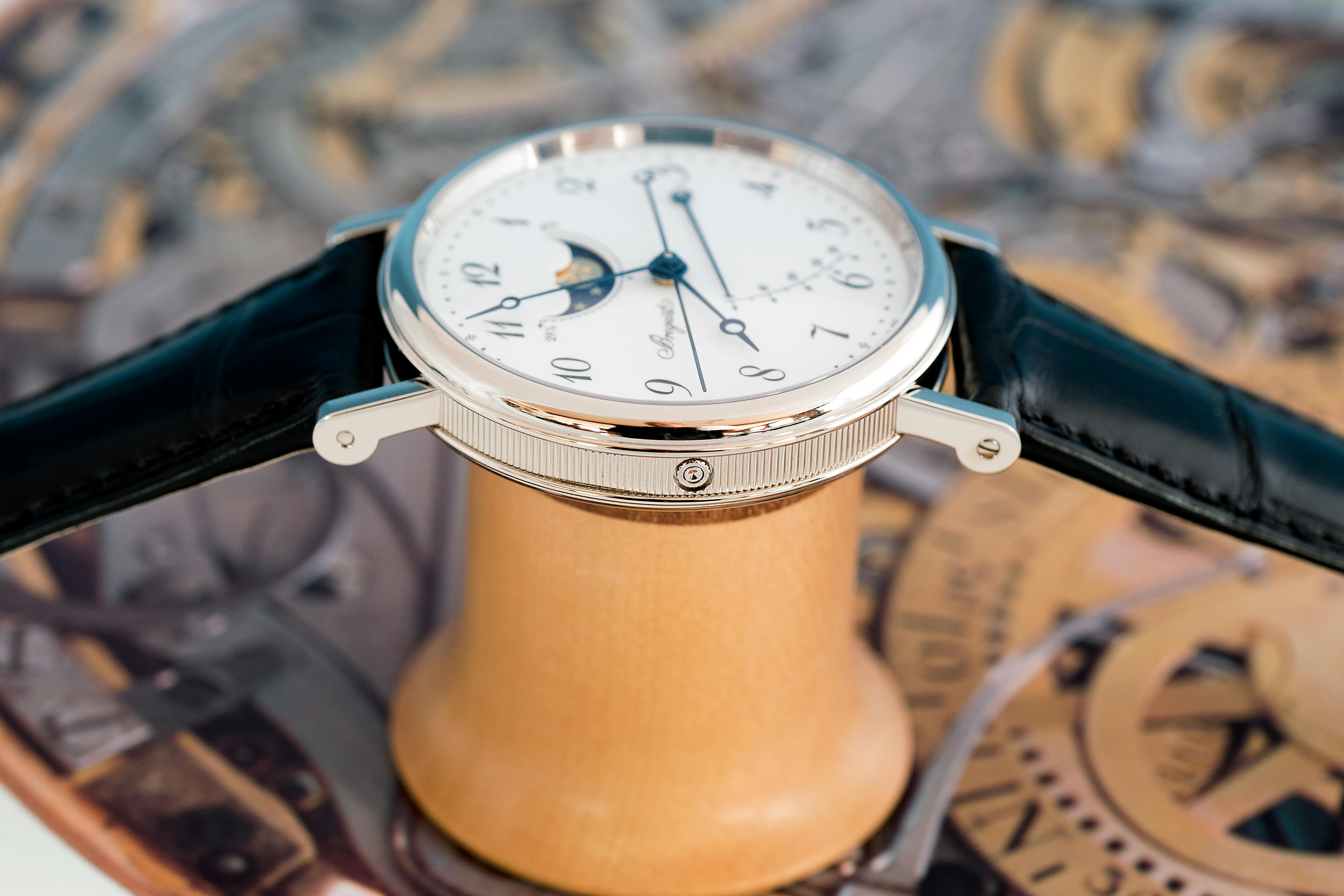 Hands-On: The Breguet Classique 7787 In White Gold With Grand Feu ...