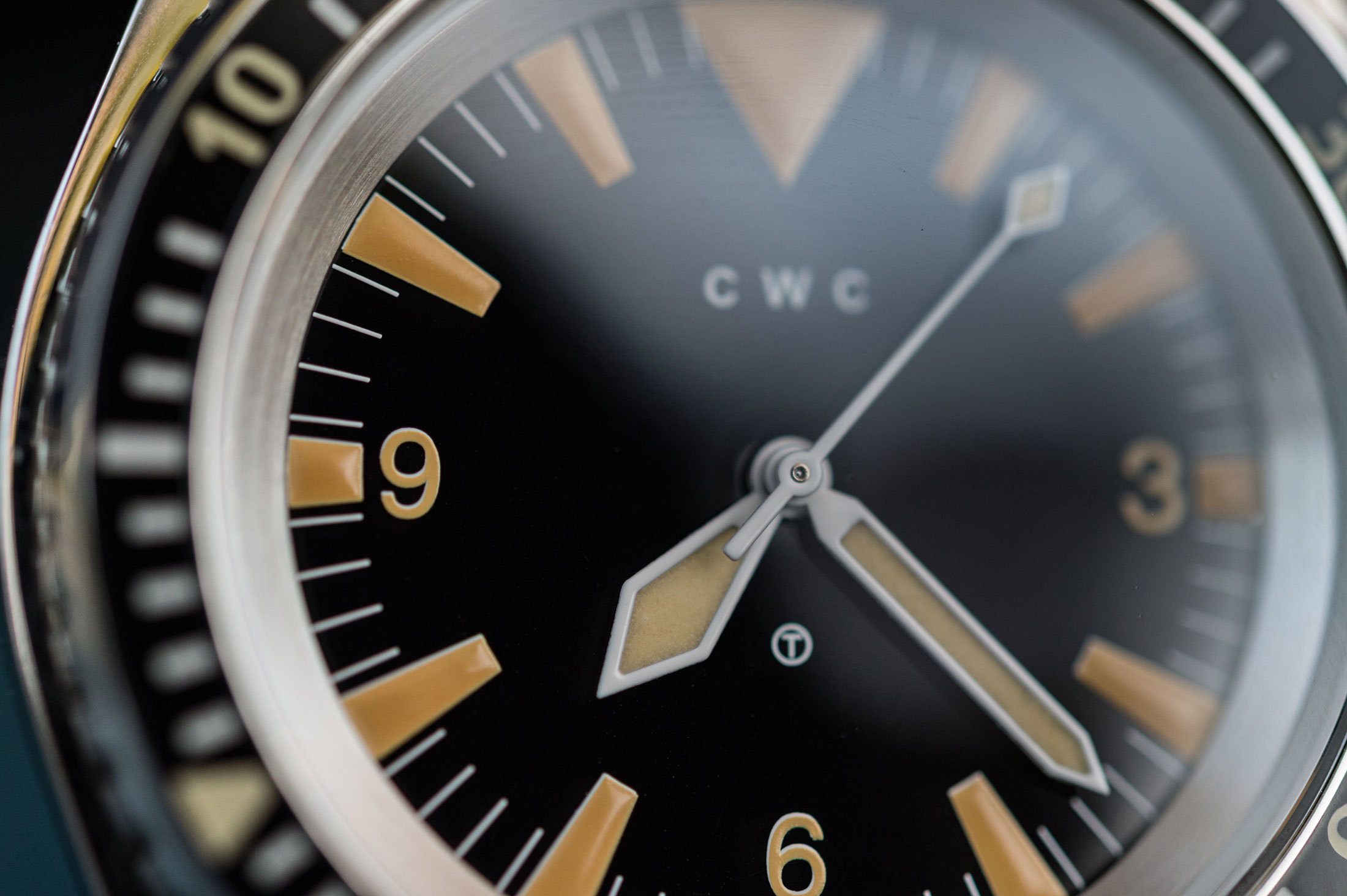 Hands-On: The CWC 1980 Royal Navy Diver Re-Issue - Hodinkee