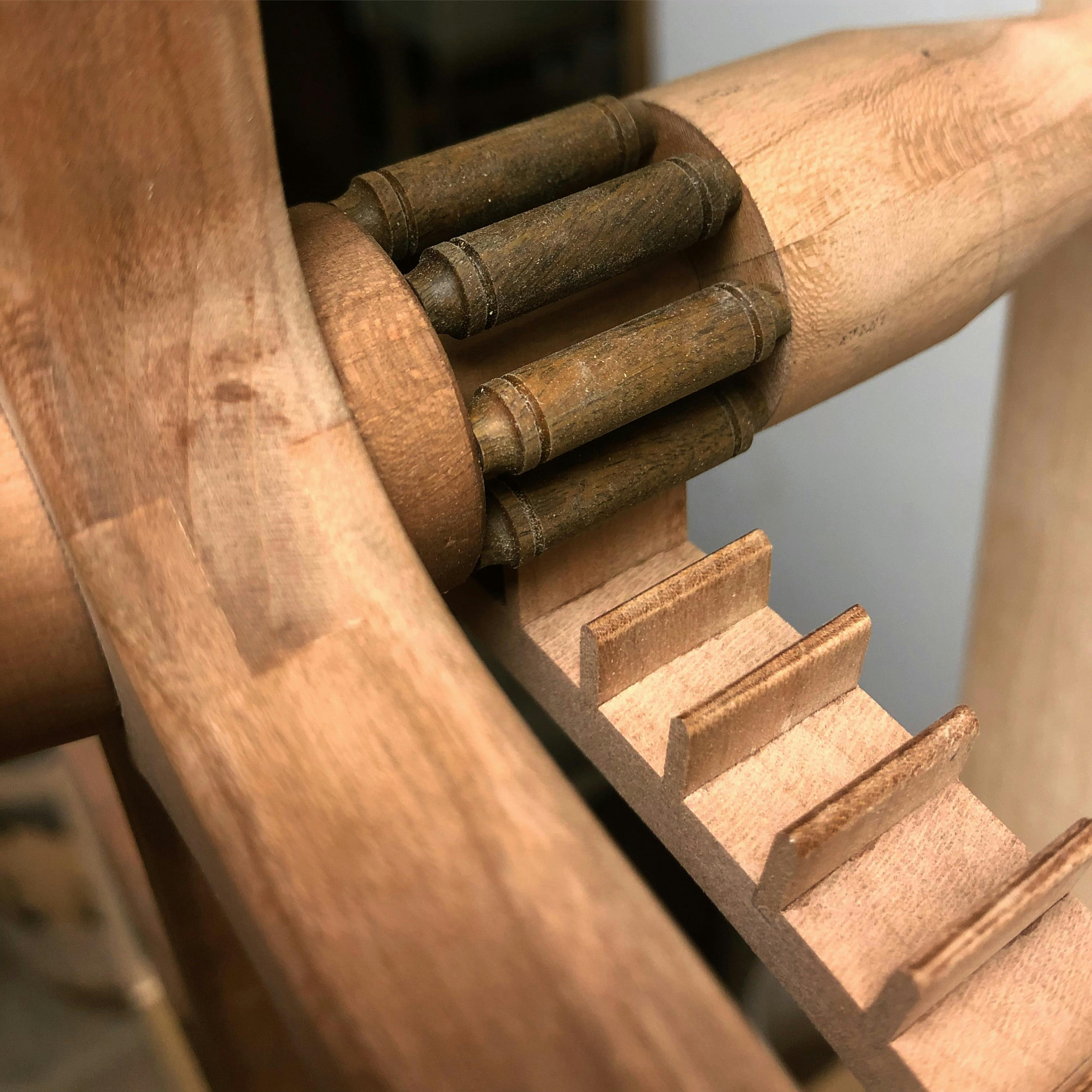 Technical Perspective: Clockmaker Rick Hale Debuts His Unique KL1 Wall ...
