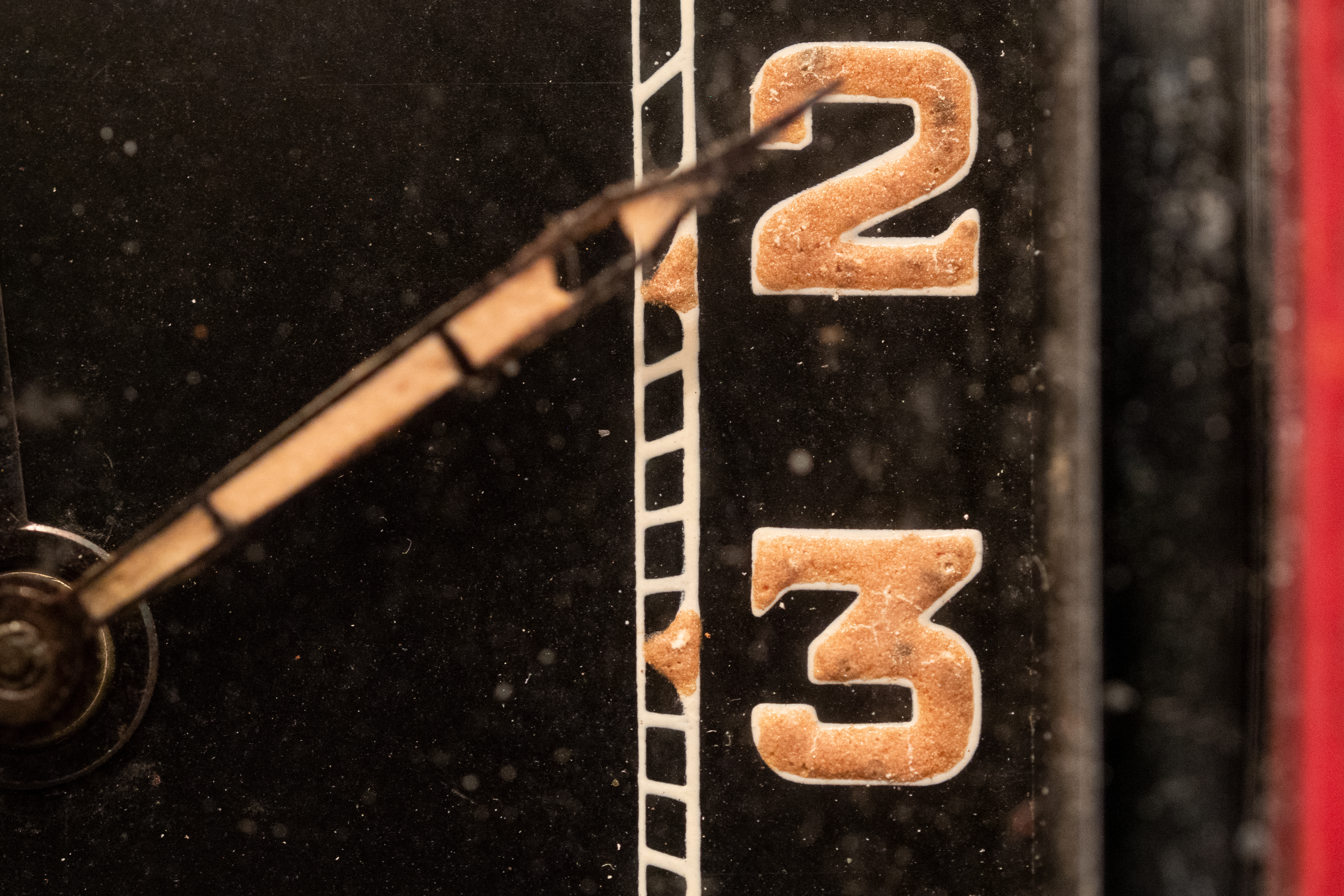 In-Depth: Luminous Dials, What Makes Them Glow, And How To Spot Their ...