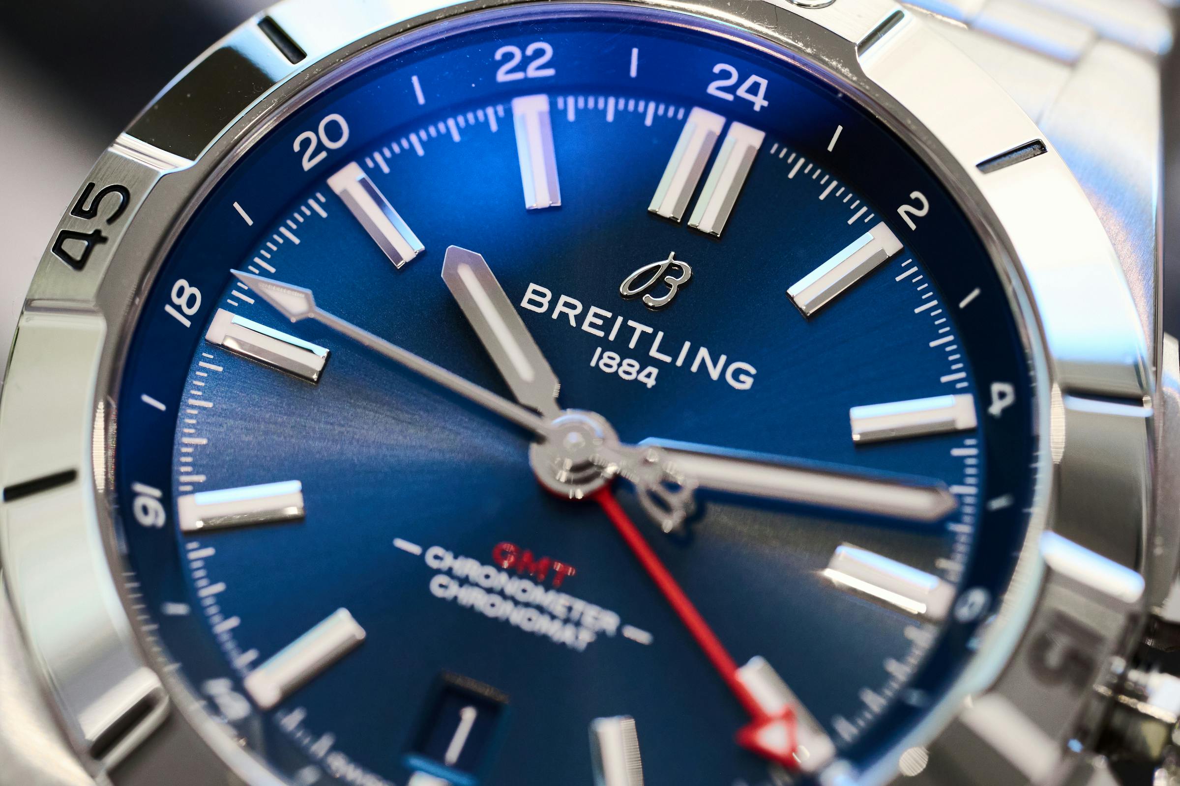 Breitling Chronomat Automatic GMT 40 Review