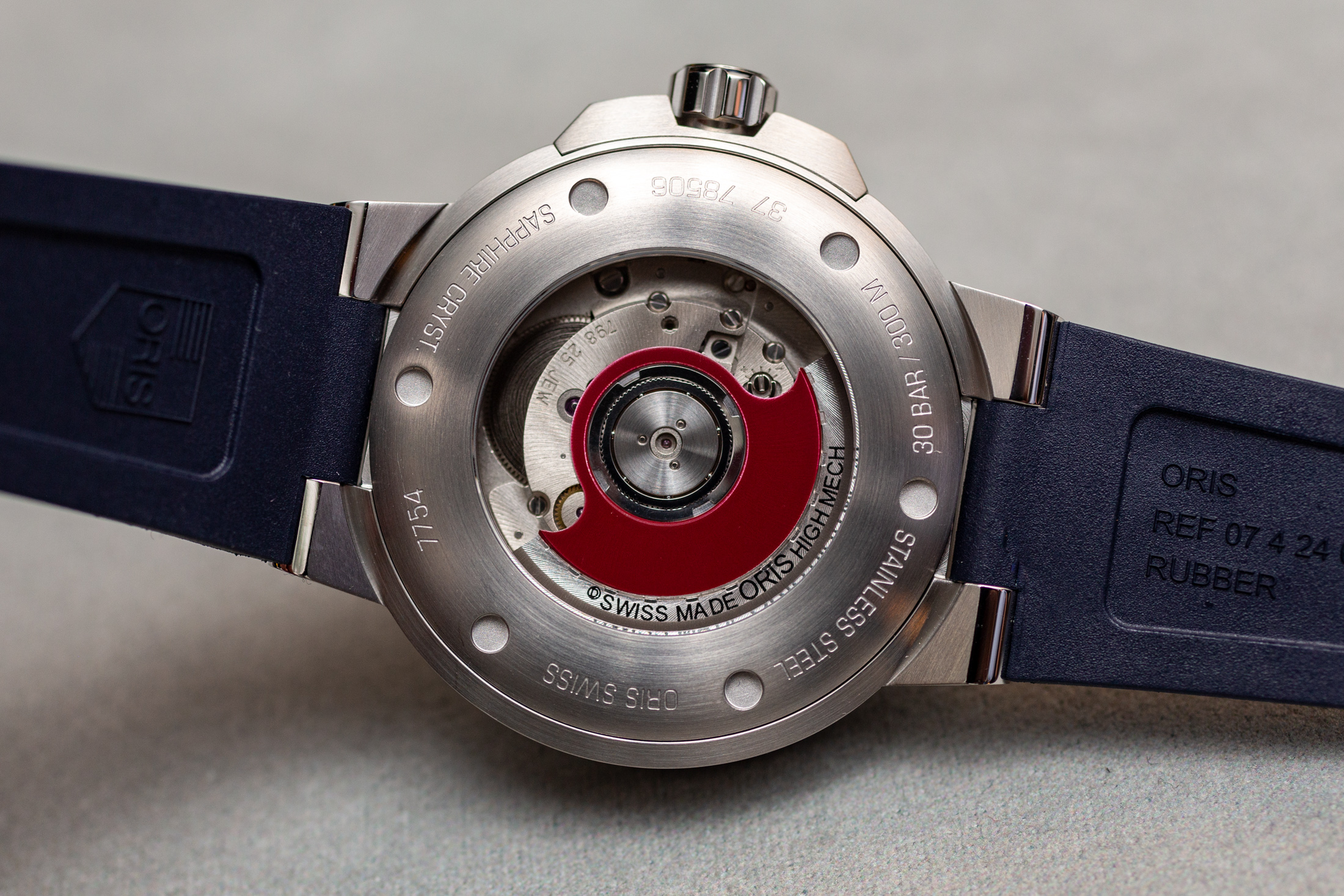 First Photos: The Oris Aquis GMT Date - Hodinkee