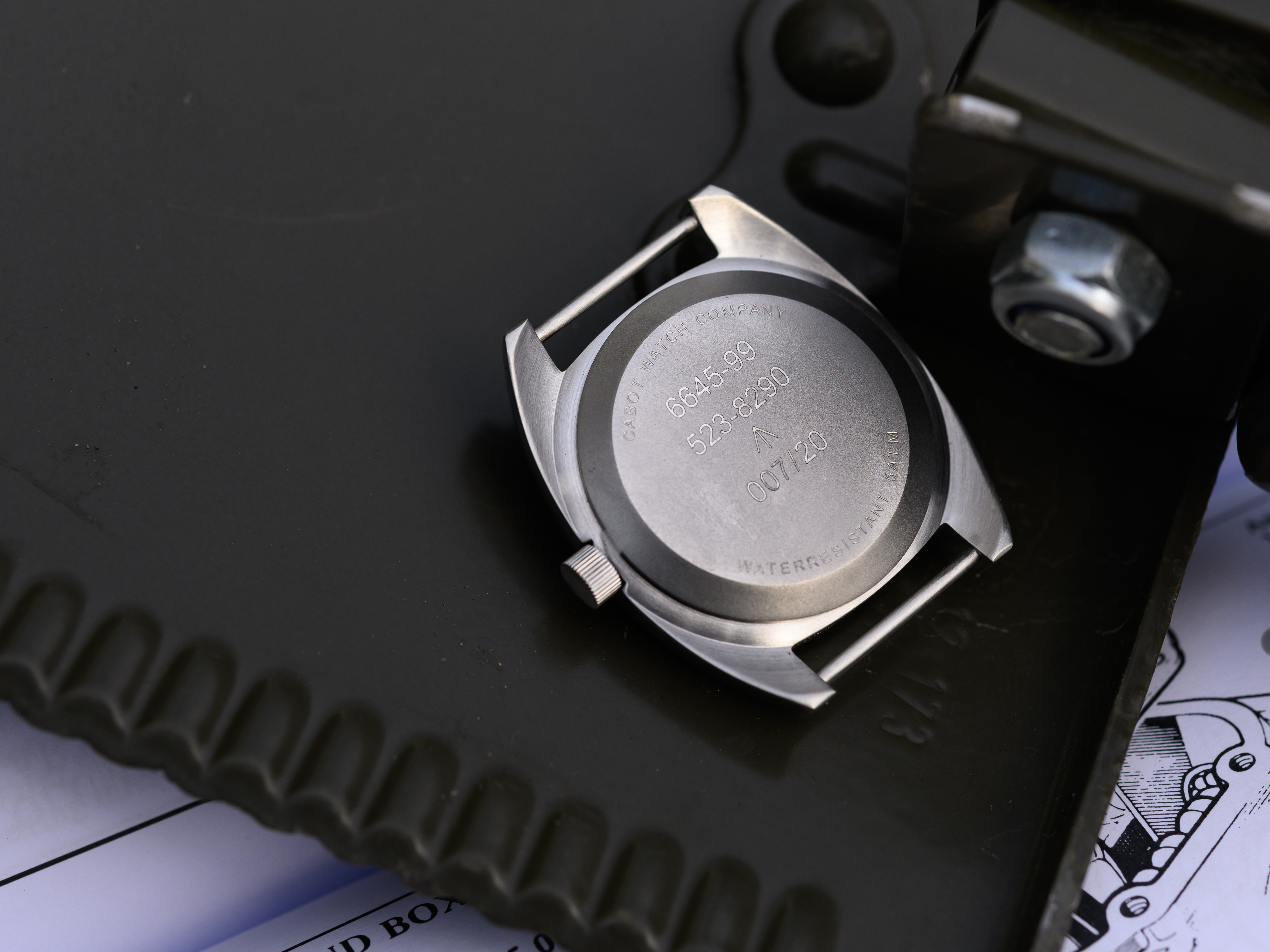 Hands-On: The CWC Mellor-72 - HODINKEE