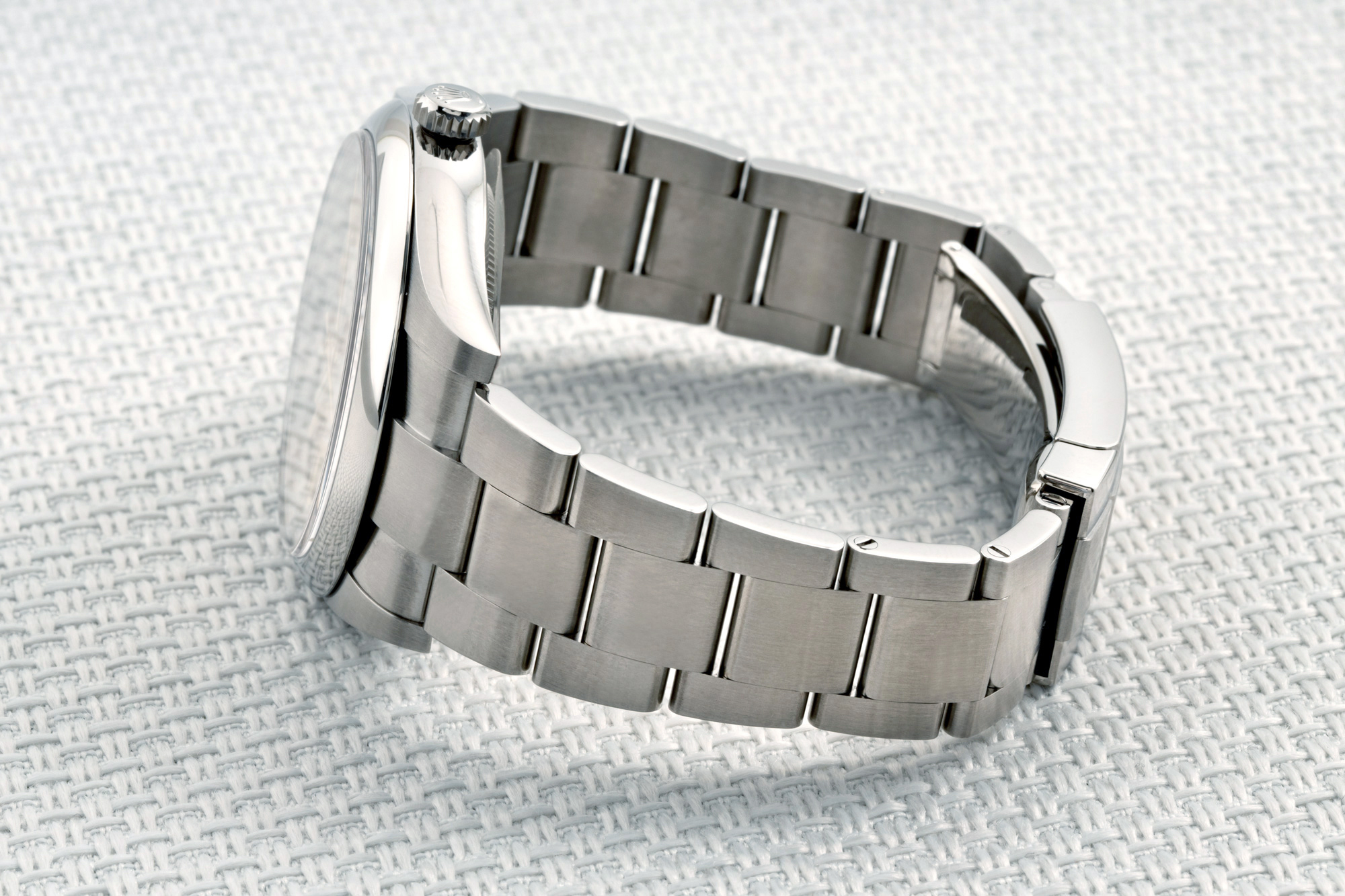 In-Depth: A Side-By-Side Look At The Rolex Oyster Perpetual 41 And ...