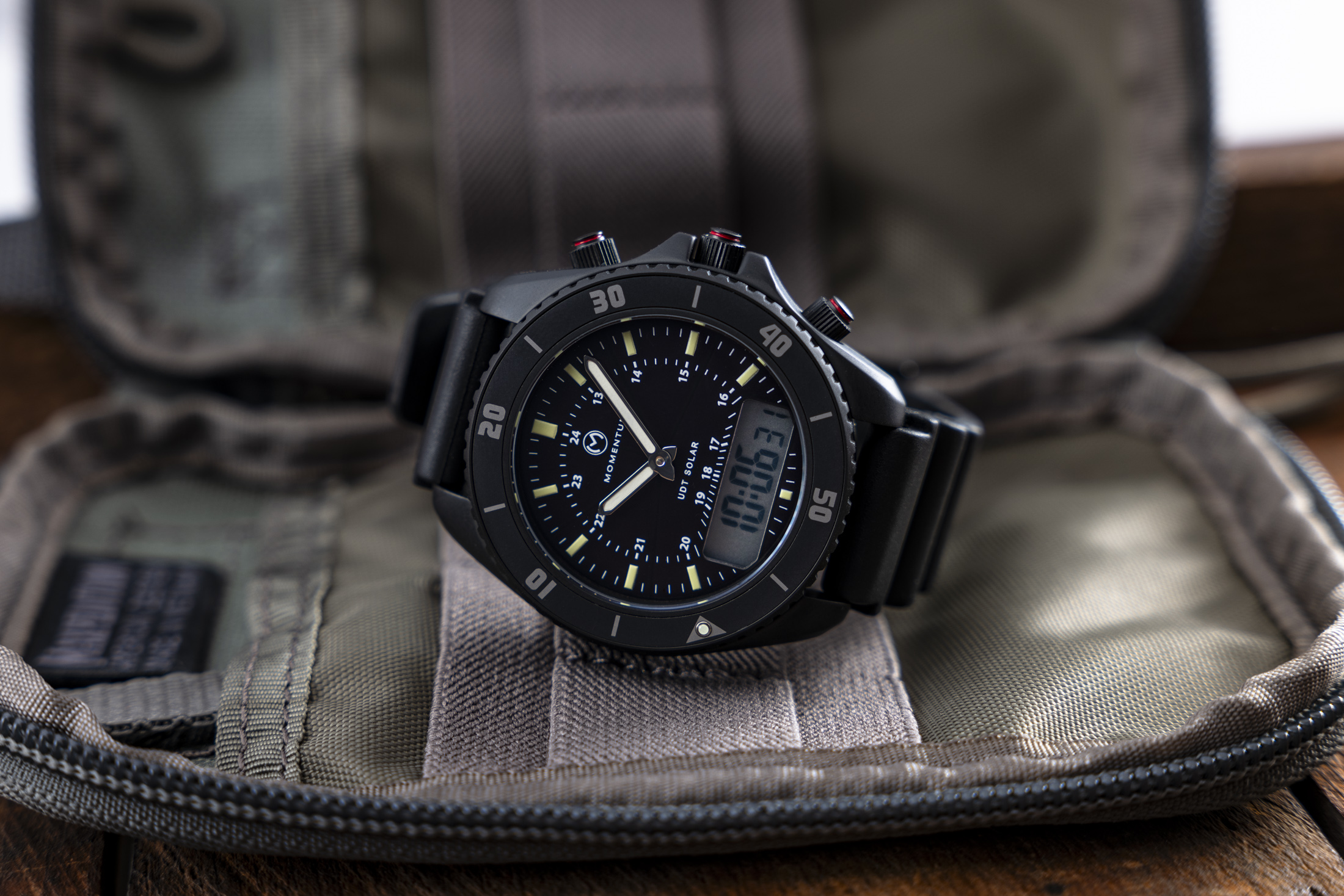 Hands-On: The Momentum UDT Eclipse Synch Solar - Hodinkee