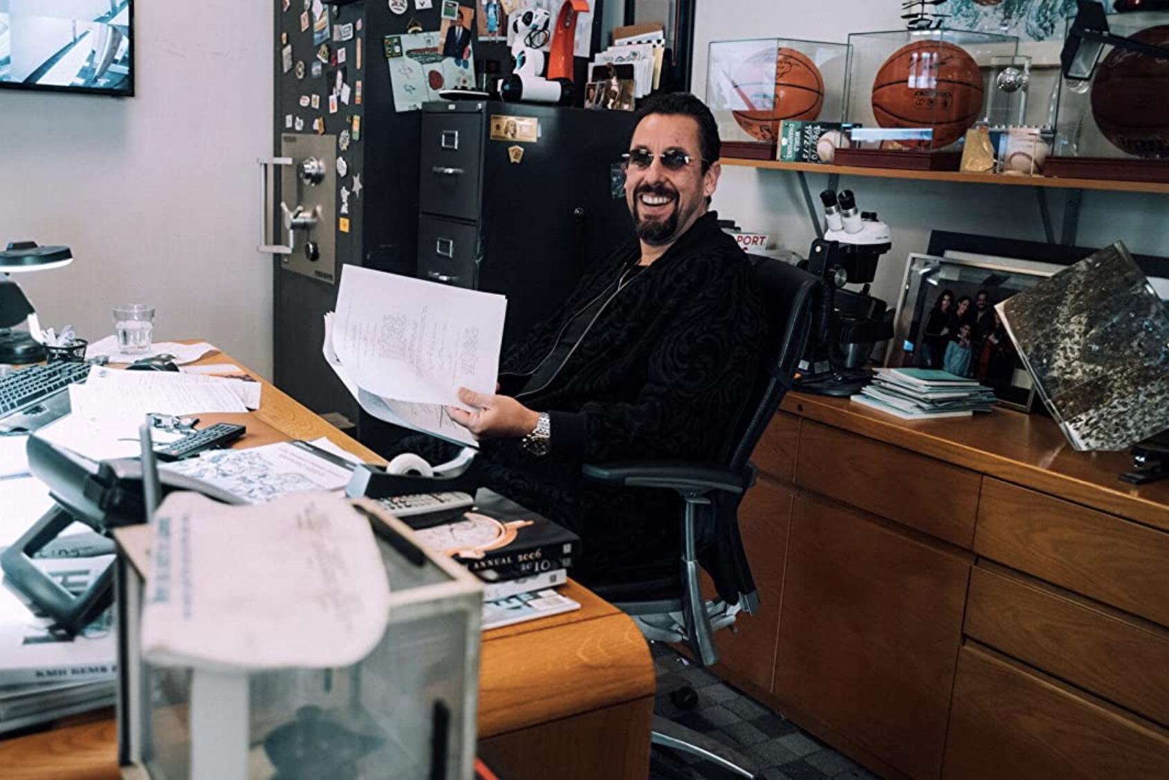 Watching Movies: Adam Sandler’s Three Watches In ‘Uncut Gems’ – Take it ...