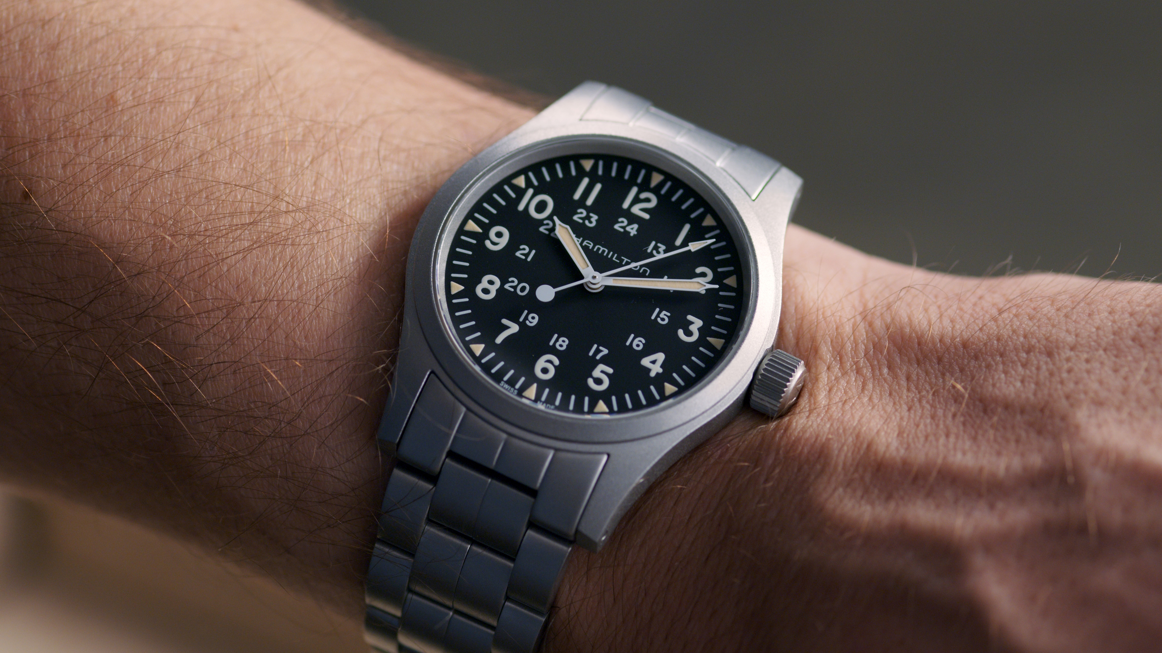 The Spec Sheet: Strap In! The Hamilton Khaki Field Is On A Bracelet And ...