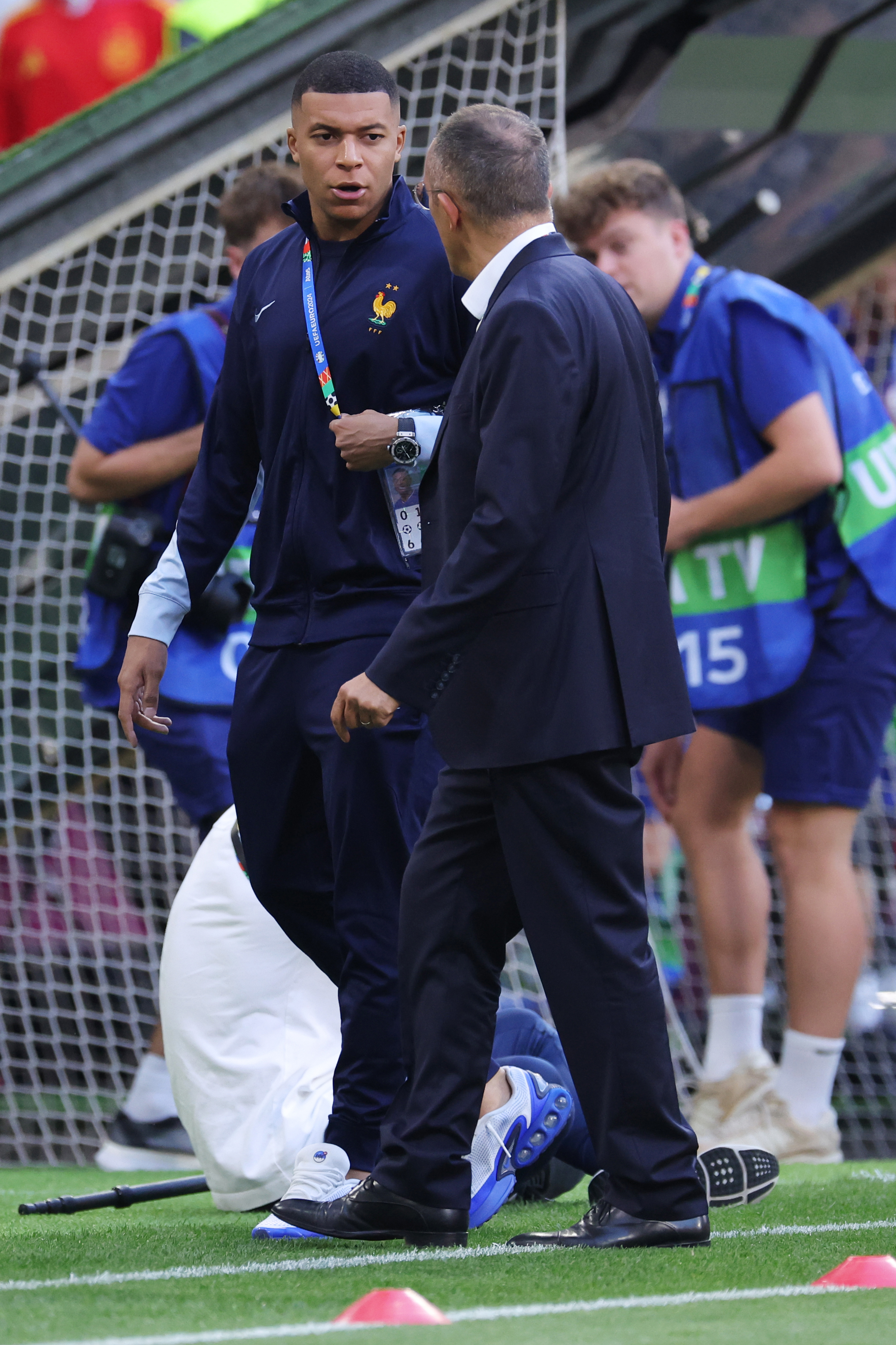 Watch Spotting: Kylian Mbappé Wearing A Hublot Big Bang Before France’s ...