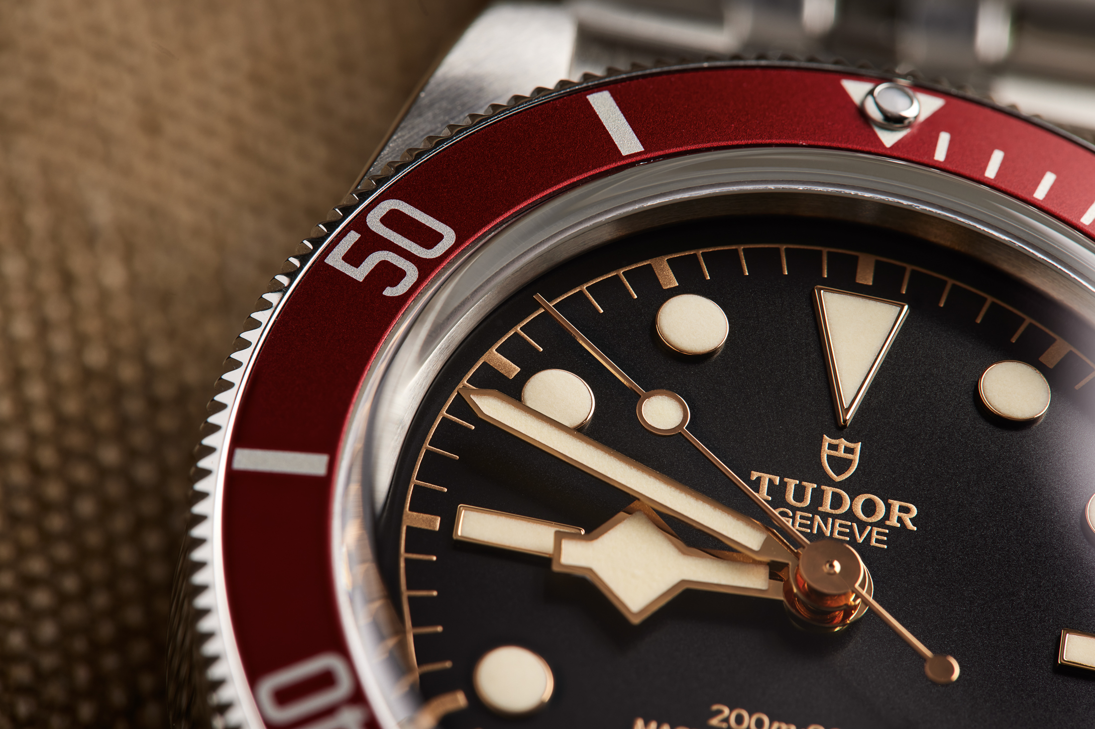 Hodinkee Pre-Owned Picks: A Tudor METAS Black Bay Burgundy, A Serti ...
